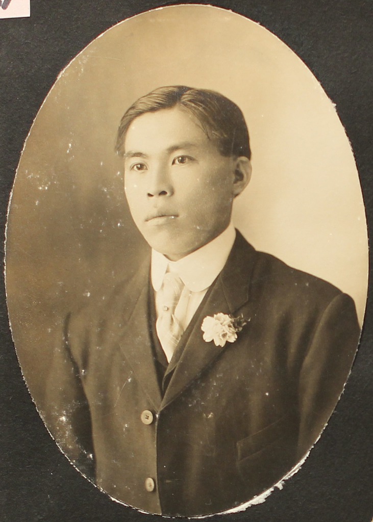 ddr-densho-259-432 — Portrait of Nikkei man in a suit | Densho Digital ...